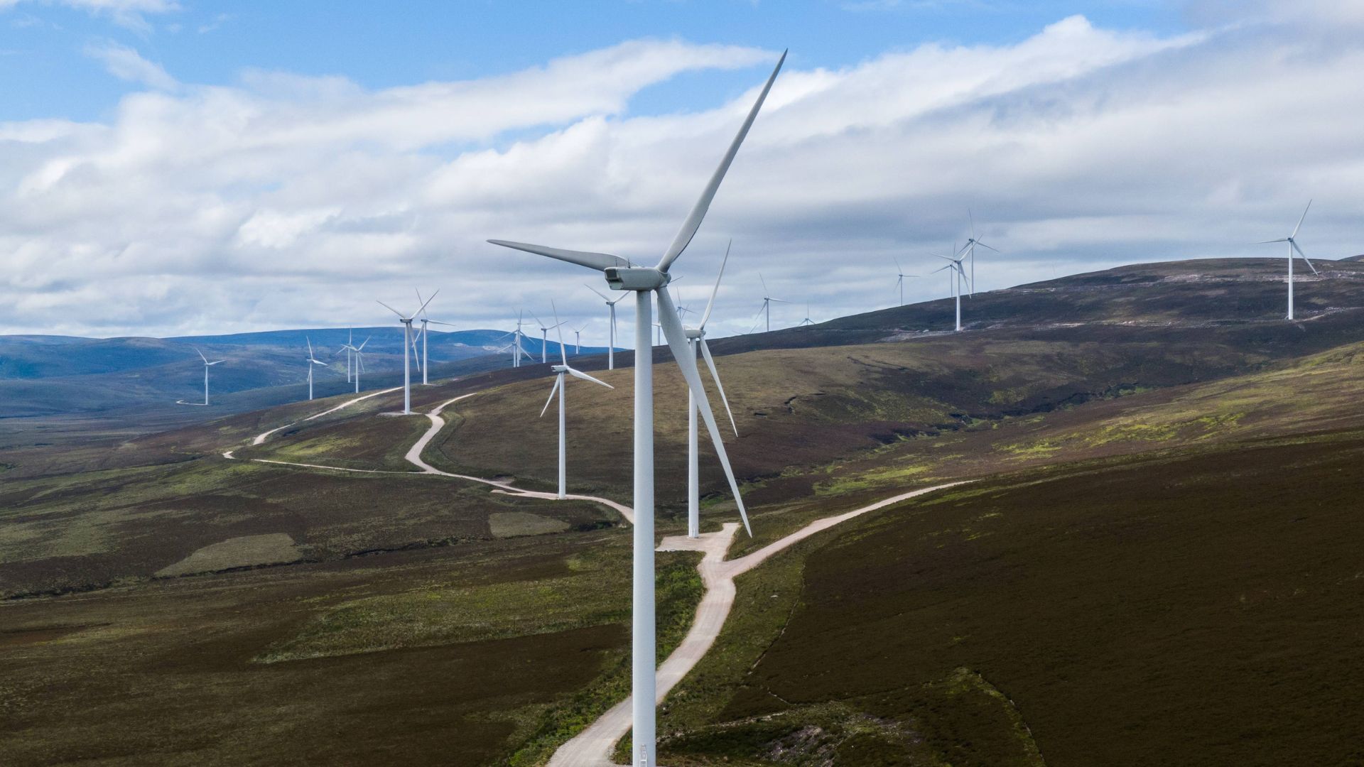 UK’s Largest Battery Projects Boost Energy Capacity