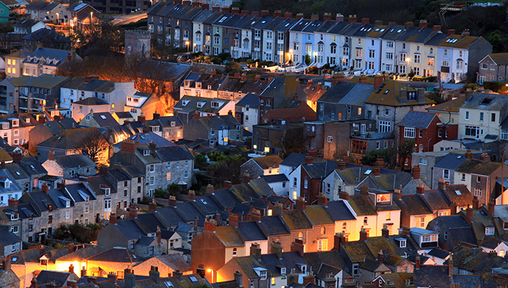 Renewables to lessen gas reliance for UK homes this winter - edie