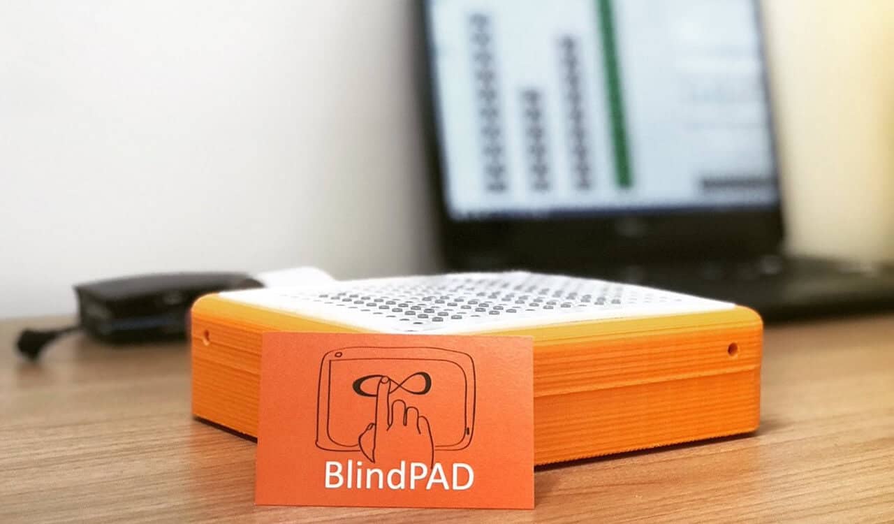 Tactile ‘tablet’ delivers graphical content for the blind - Springwise