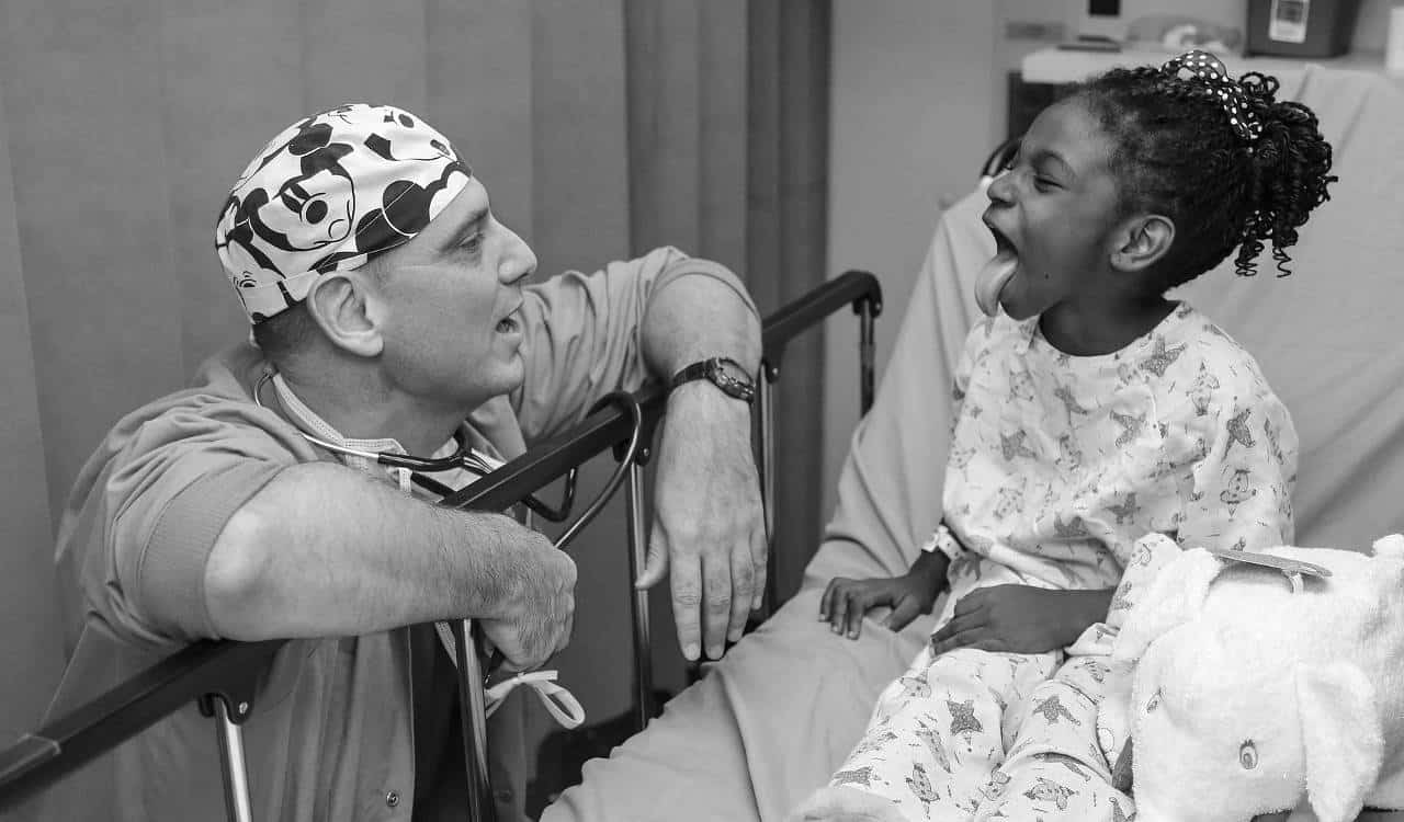 VR tool shows paediatric patients a 3D tour of their body - Springwise