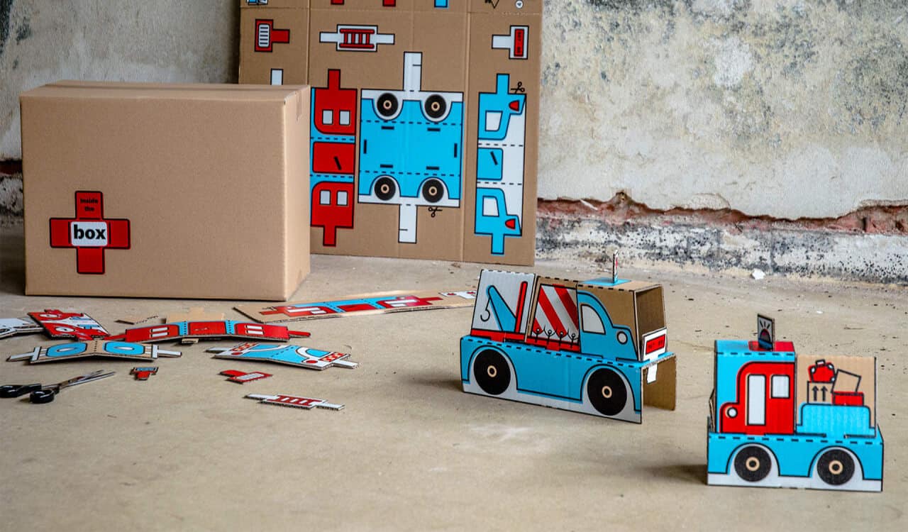 Designer creates supply boxes that double as toys for refugee children ...
