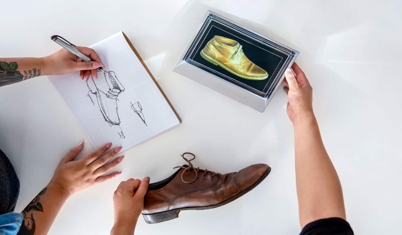 New desktop holographic display designed for 3D creators - Springwise