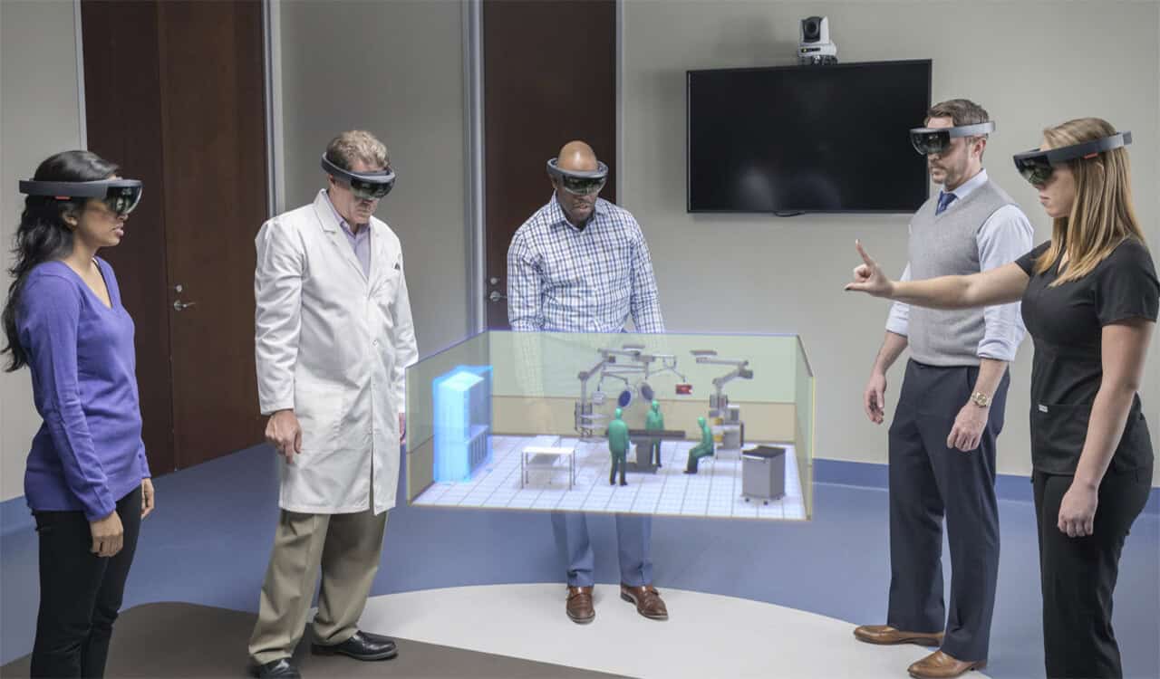 Using holographic AR to rapidly design efficient operating rooms ...