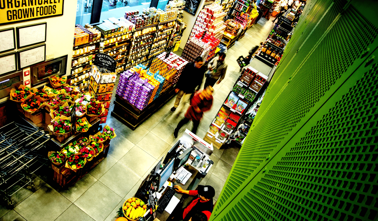 Hypermarket tracks products from farm to store with blockchain - Springwise