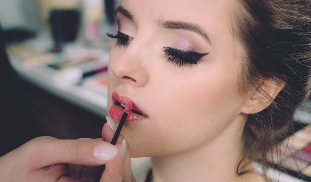 British doctor creates acid-proof makeup - Springwise