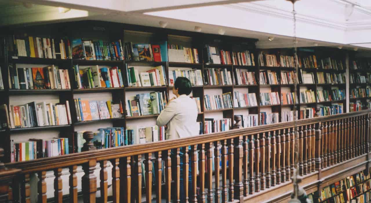Plugin helps local bookstores steal customers back from Amazon - Springwise