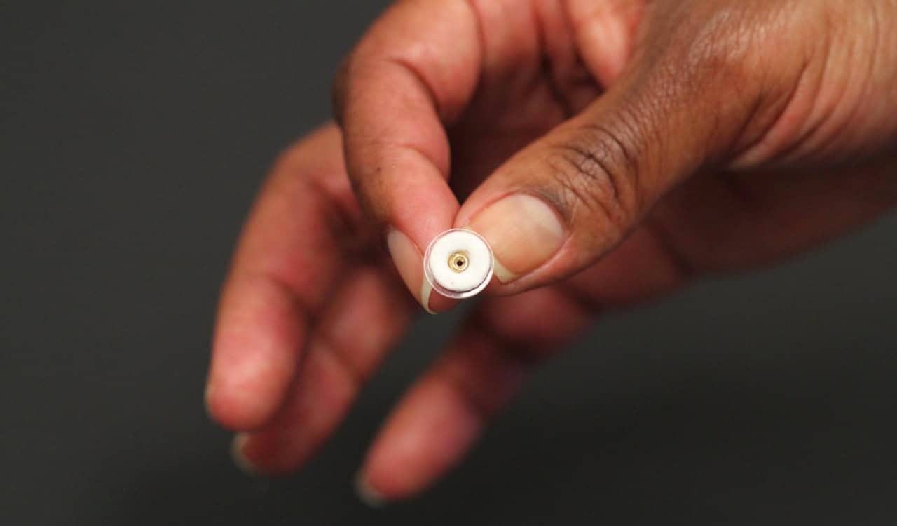 Researchers deliver birth control via contraceptive jewellery - Springwise