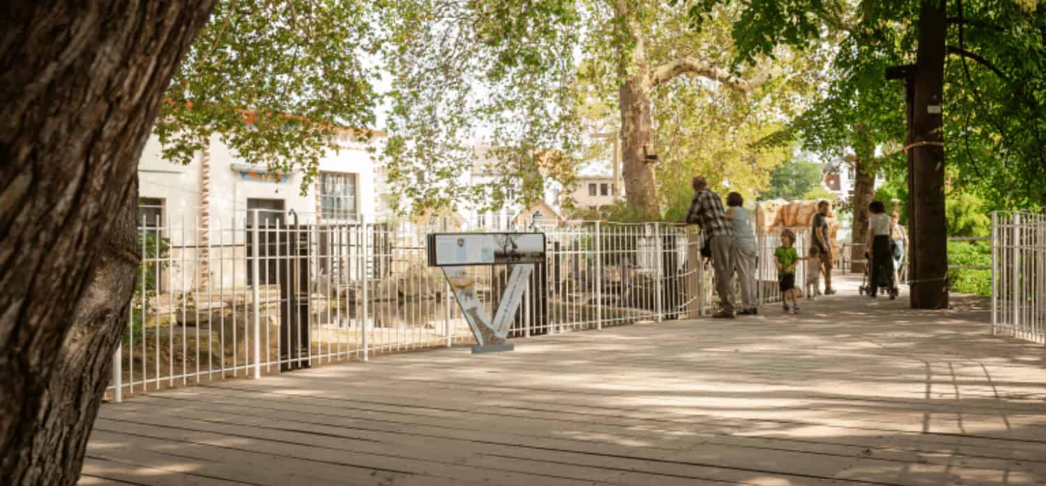 A dynamic system for finding your way in large, crowded spaces - Springwise