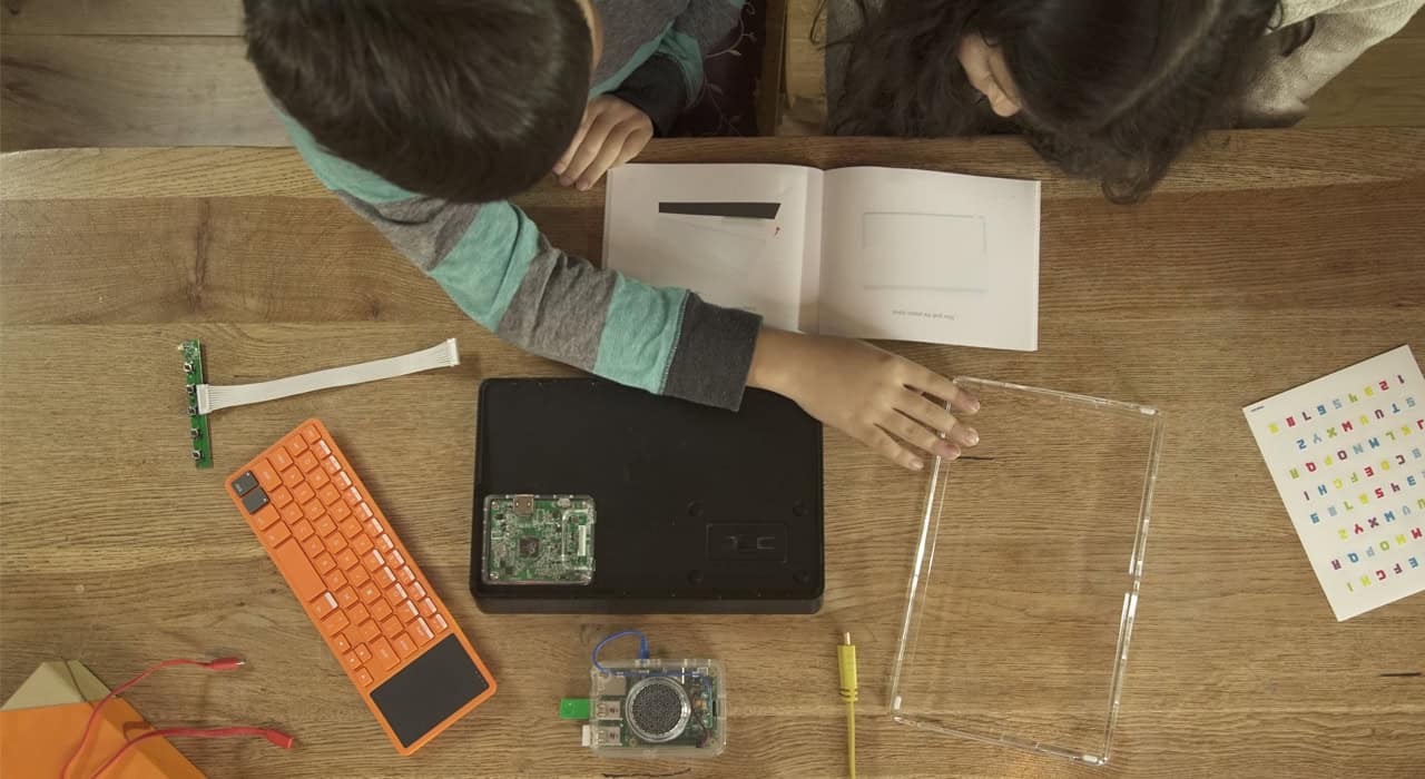 Playful DIY computer screen for kids - Springwise