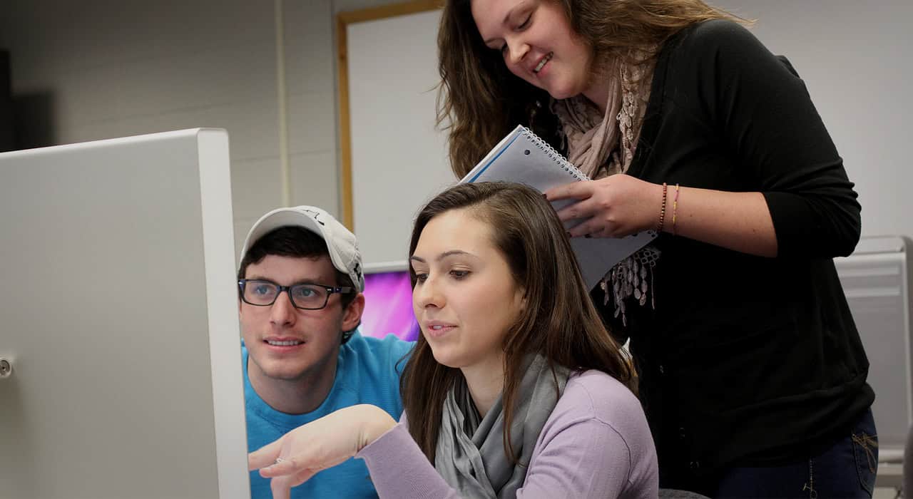 Platform manages student peer reviewing - Springwise